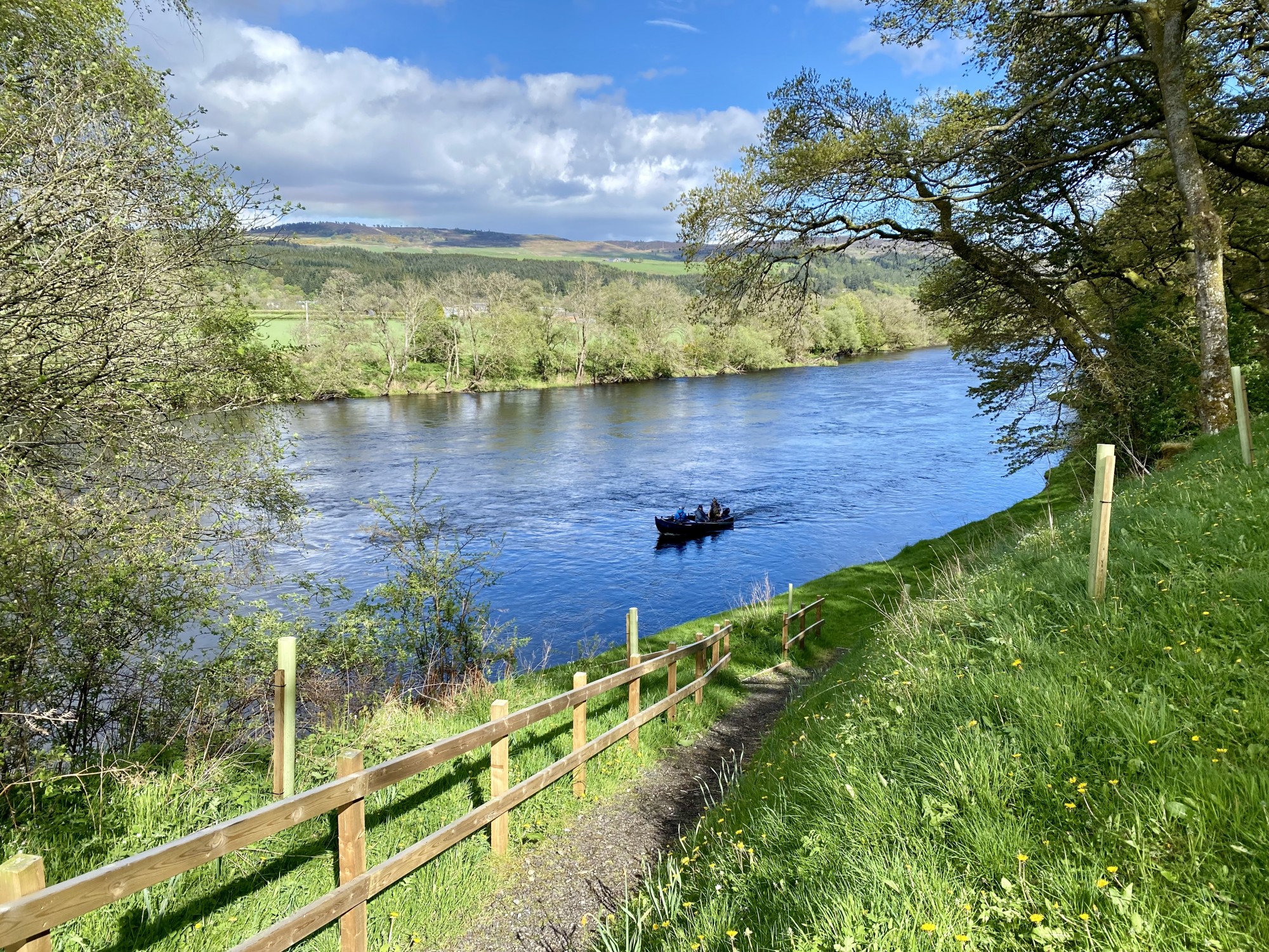 How To Book River Tay Salmon Fishing